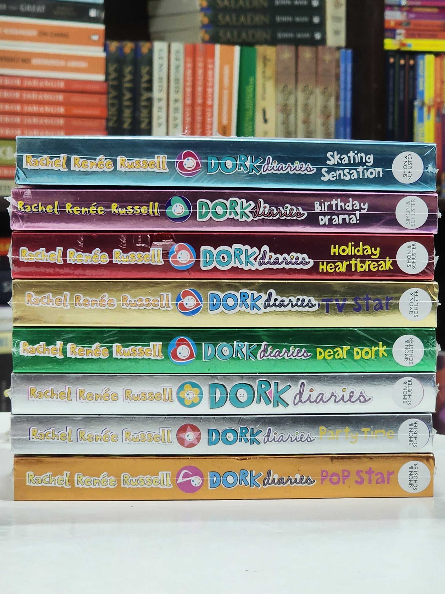 Dork Diaries Pack of 8 Books by Rachel Renée Russell – MOB10656
